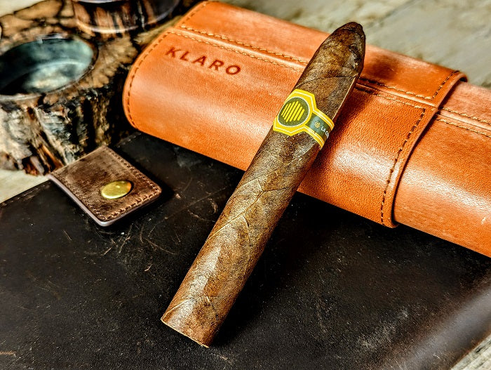 Warped Cigars "La Colmena Black Honey" Review: Dark, Sticky, & Elusive – Klaro Cigars